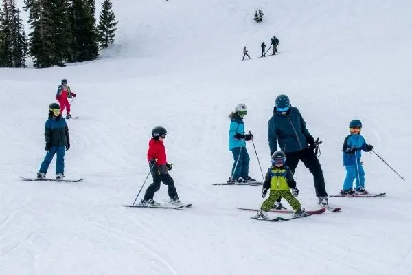 8 Ski Safety Tips for Kids - Tales of a Mountain Mama